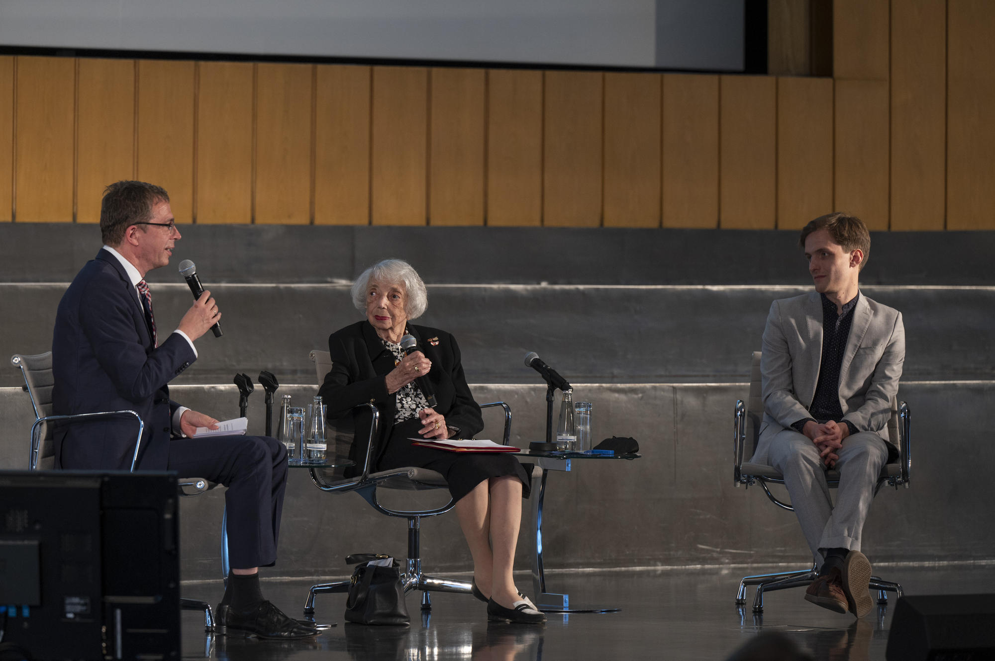 /www.fu-berlin.de/campusleben/campus/2022/220527-margot-friedlaender ...