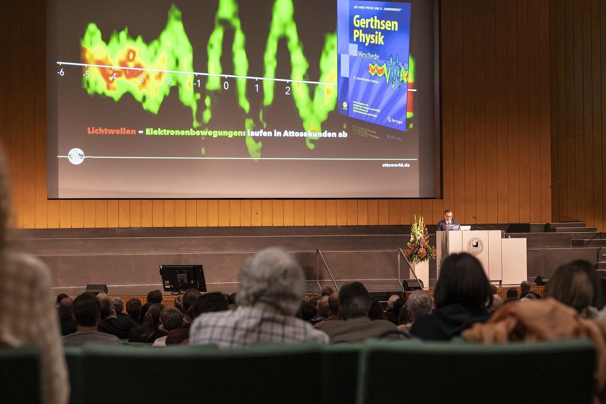 XXI. Einstein Lecture Dahlem • Einstein Lectures Dahlem • Freie ...