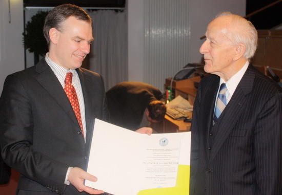 "Verhaltensfoscher" in der Miniaturwelt • Stabsstelle Presse und Kommunikation • Freie ...